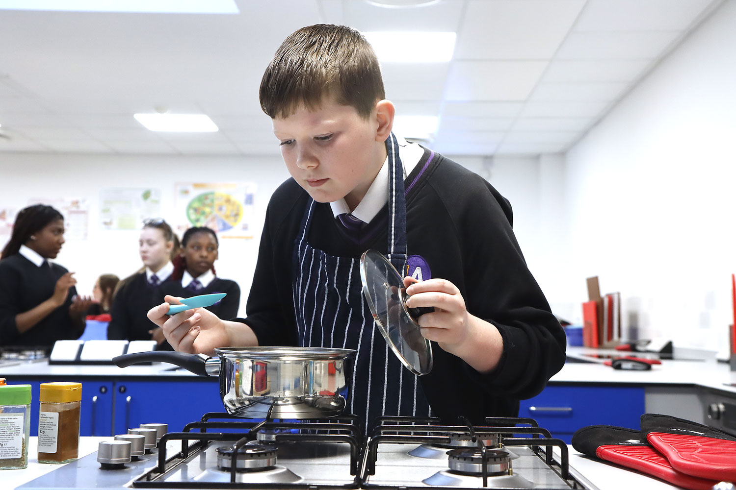 Nurturing Minds and Bodies: Healthy Eating in Schools | Paradigm Trust